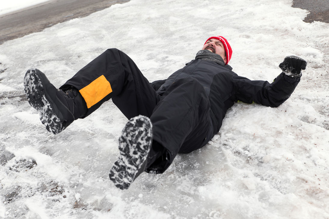 How Winter Gritting Prevents Slip and Fall Claims | UK Business Safety ...